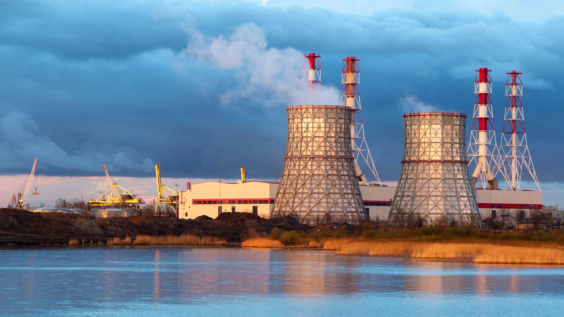 Govt extends timeframe for 3 power plants